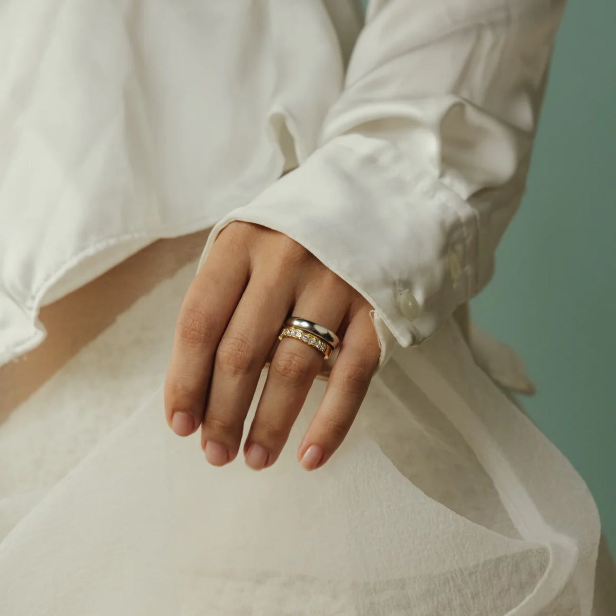 CLASSIC DIAMONDS RING - FRENCH SETTING - WHITE GOLD – PIAZ JEWELRY LLC